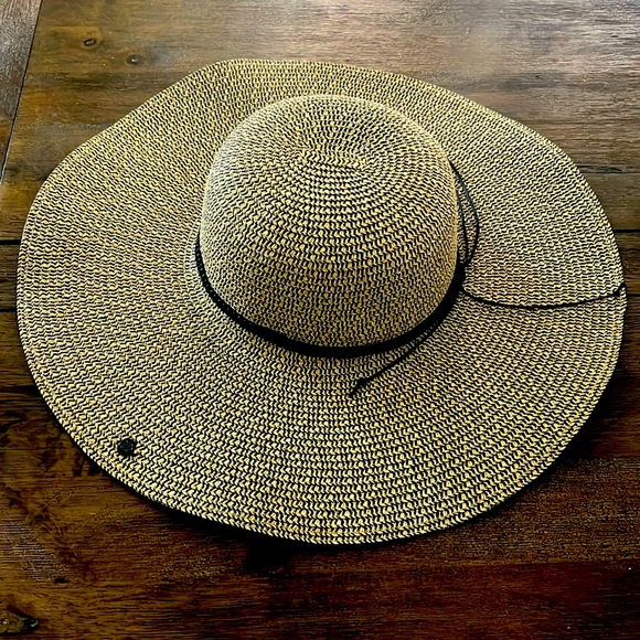 CALIA by Carrie Underwood | Accessories | Calia By Carrie Underwood Sun ...